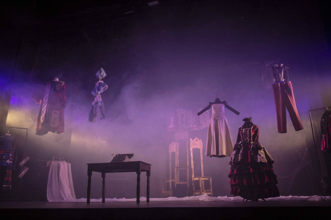 Realización de Escenografía, Vestuario y Caracterización Comedia ... Realización de Escenografía, Vestuario y Caracterización Comedia ...